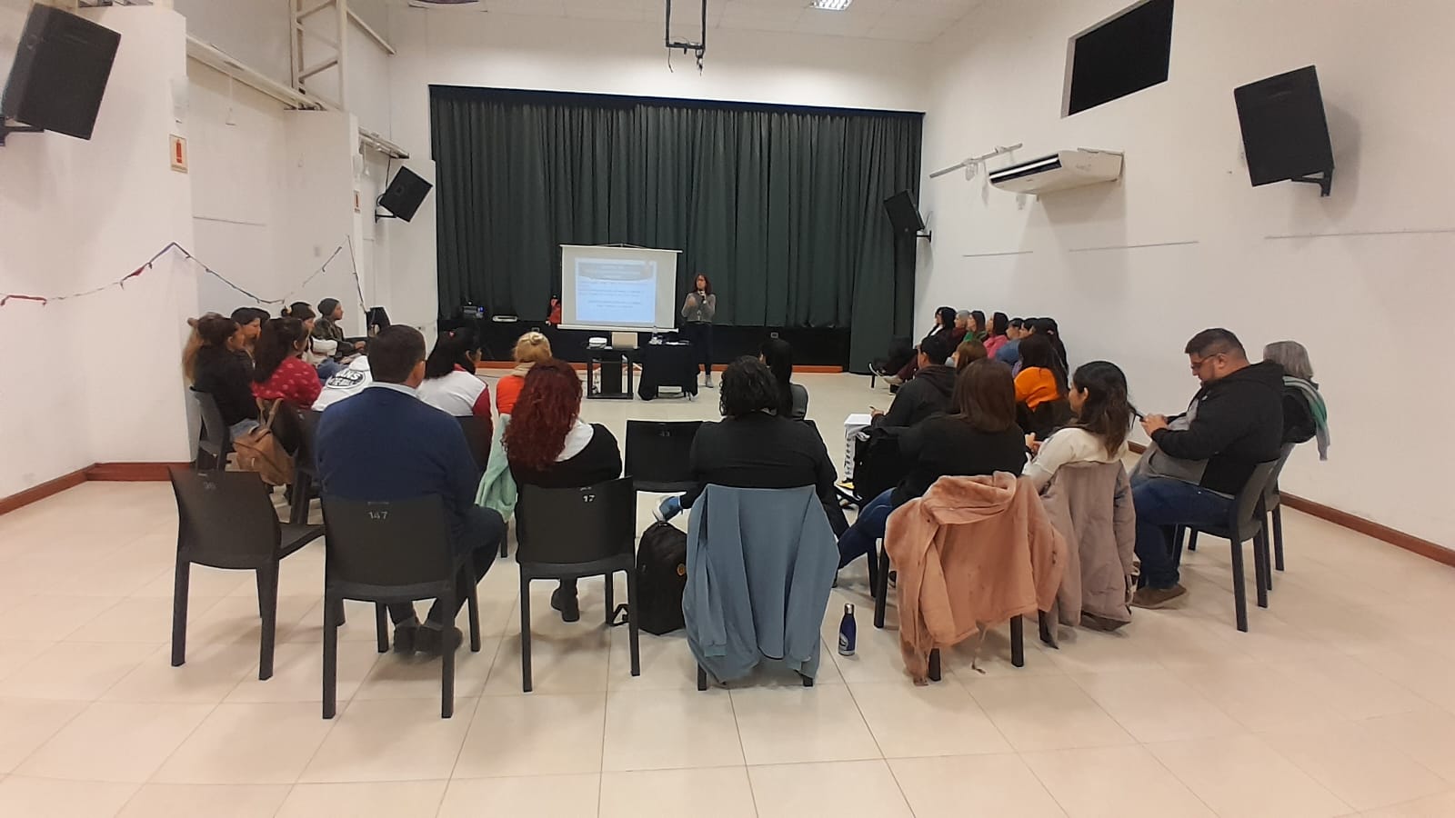 Participación legislativa en la charla abierta sobre ESI en Recreo ...