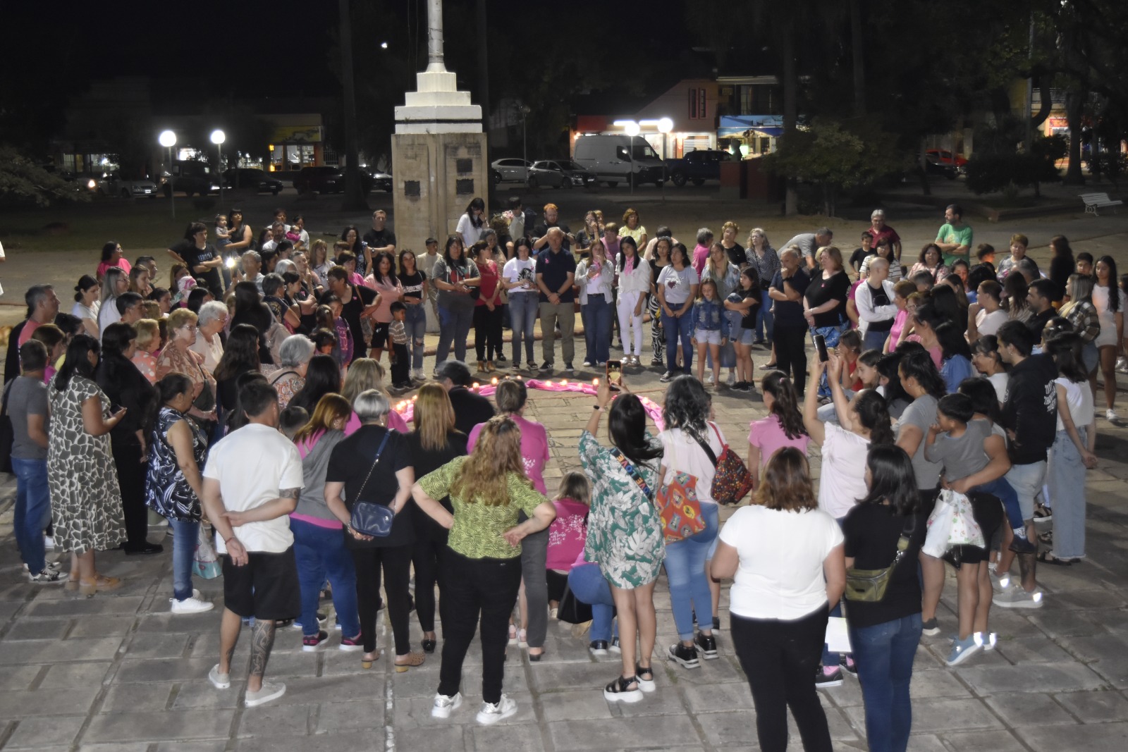 Se realizó el encendido del lazo rosa en Paiva – Power Max 104.5 Recreo ...